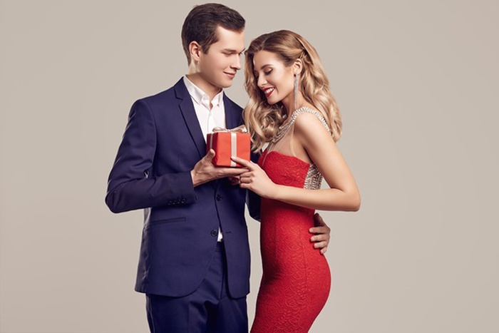 Find Rich Singles to Date in Singapore - LuxuryDating